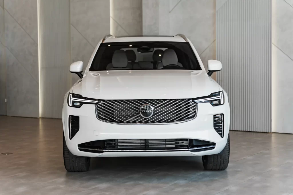 Volvo XC90 RE Core 2025 – INVENTARIO OBB